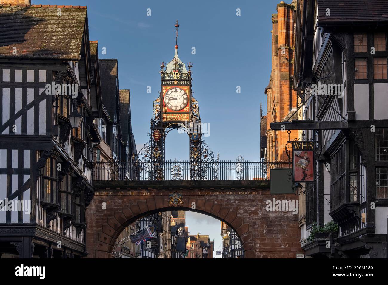 City walls chester uk hi-res stock photography and images - Alamy