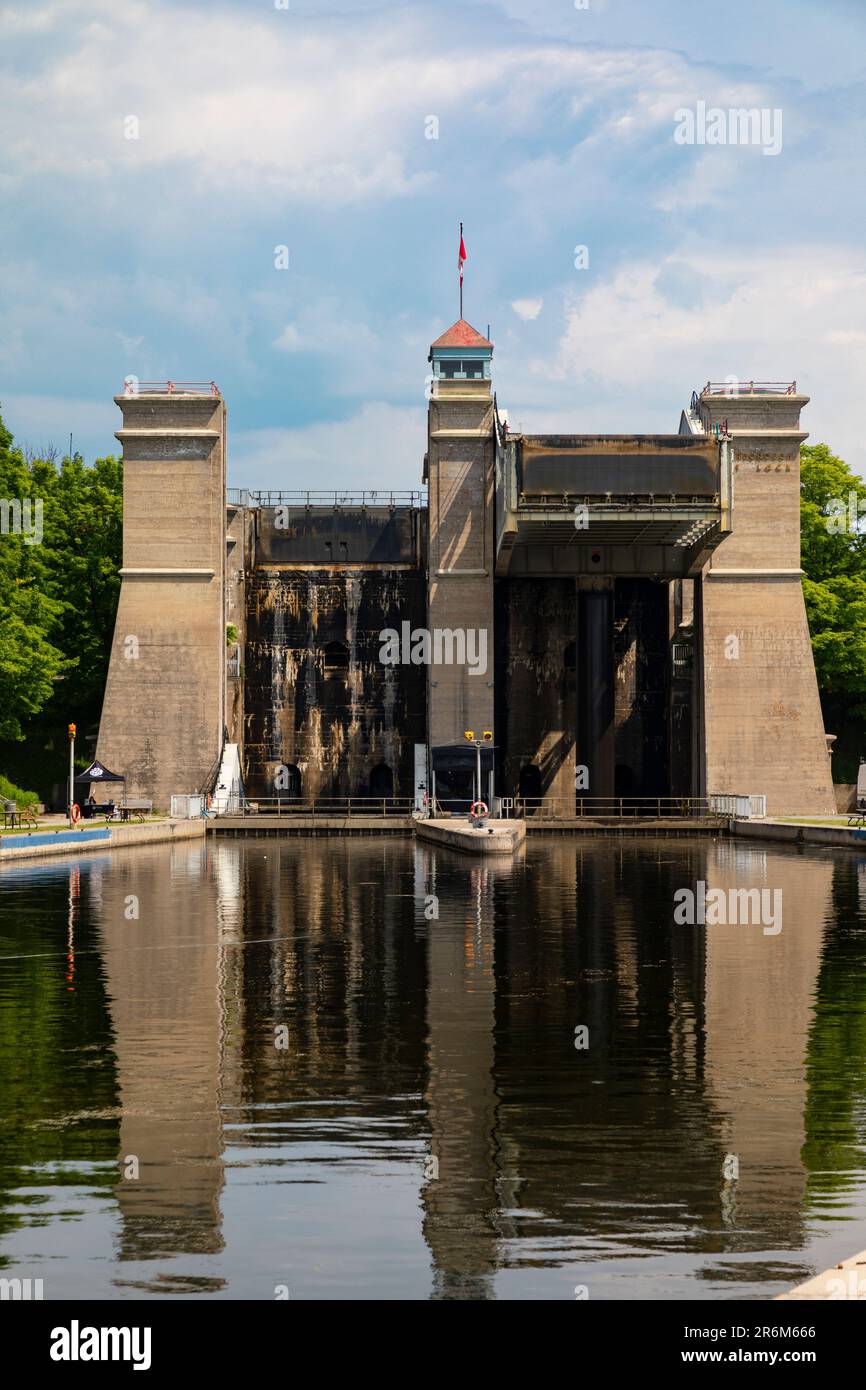 Peterborough Ontario Canada. Peterborough Hydraulic Lift Lock Trent ...