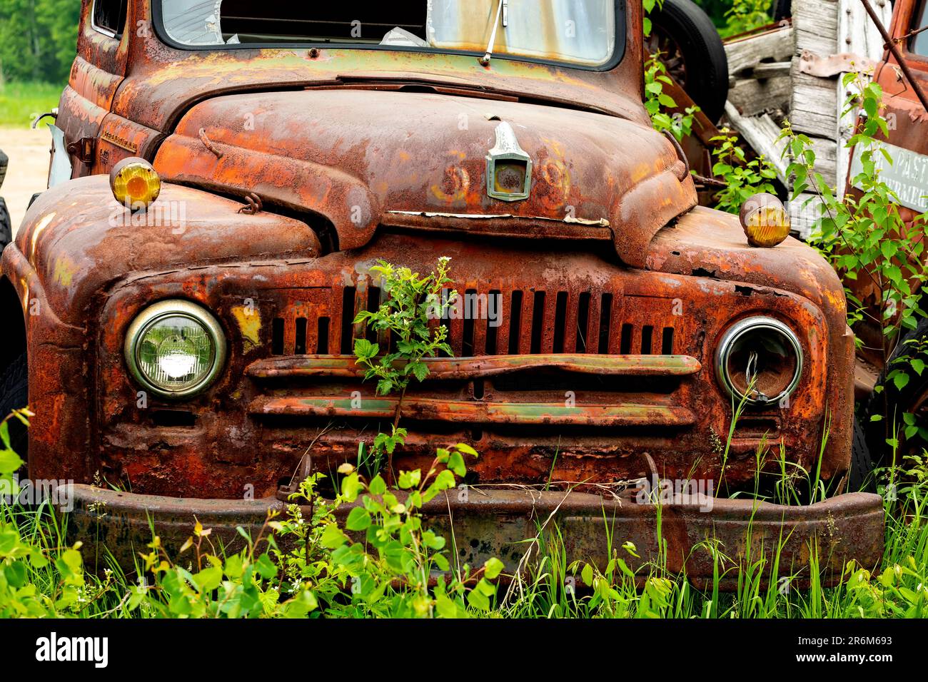 Rusty pickup hi-res stock photography and images - Alamy