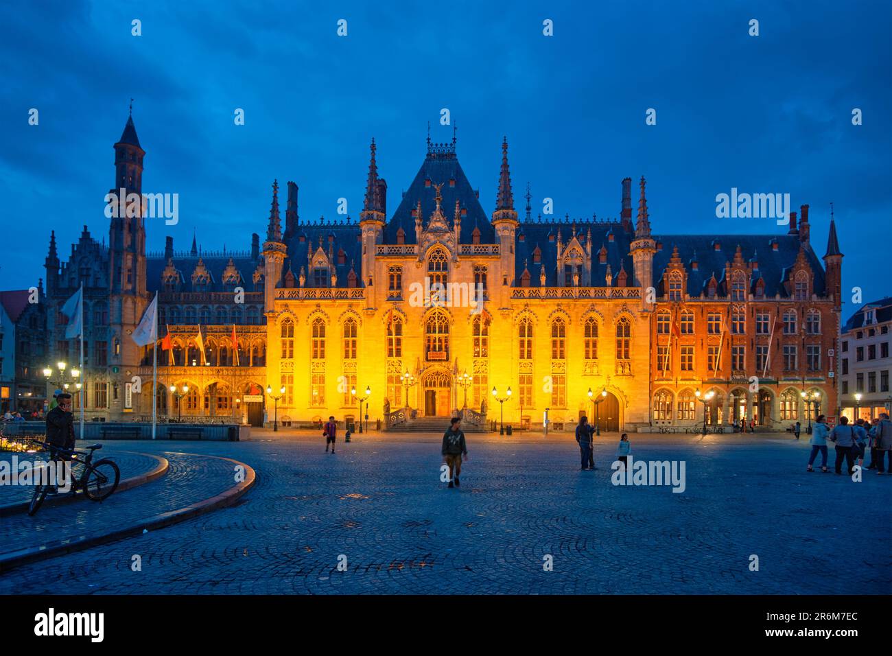 Famous tourist destination Grote markt square and Provincial Court ...