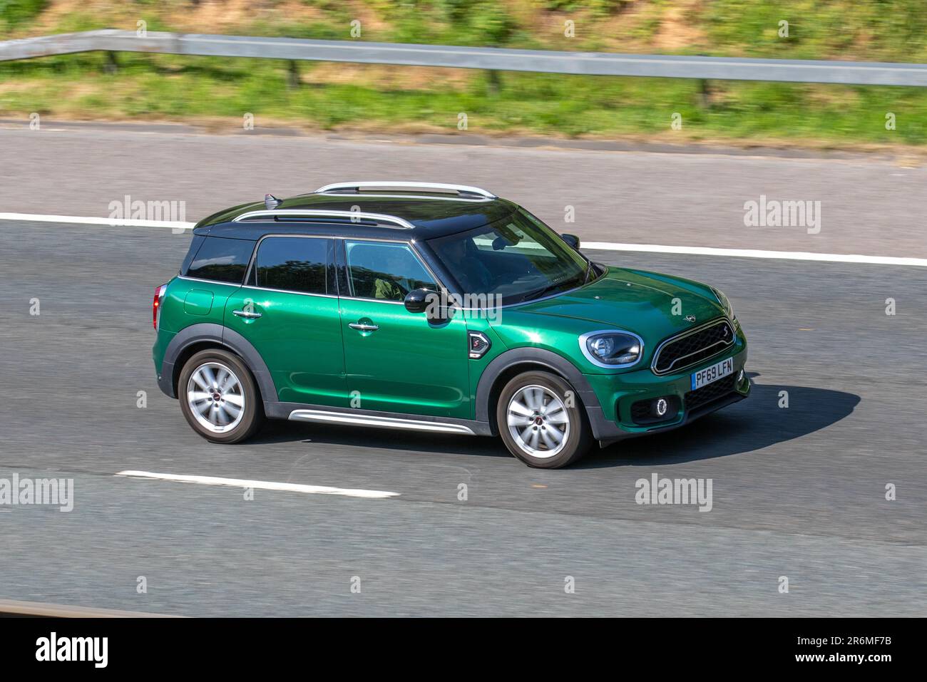 Green Countryman Mini Cooper