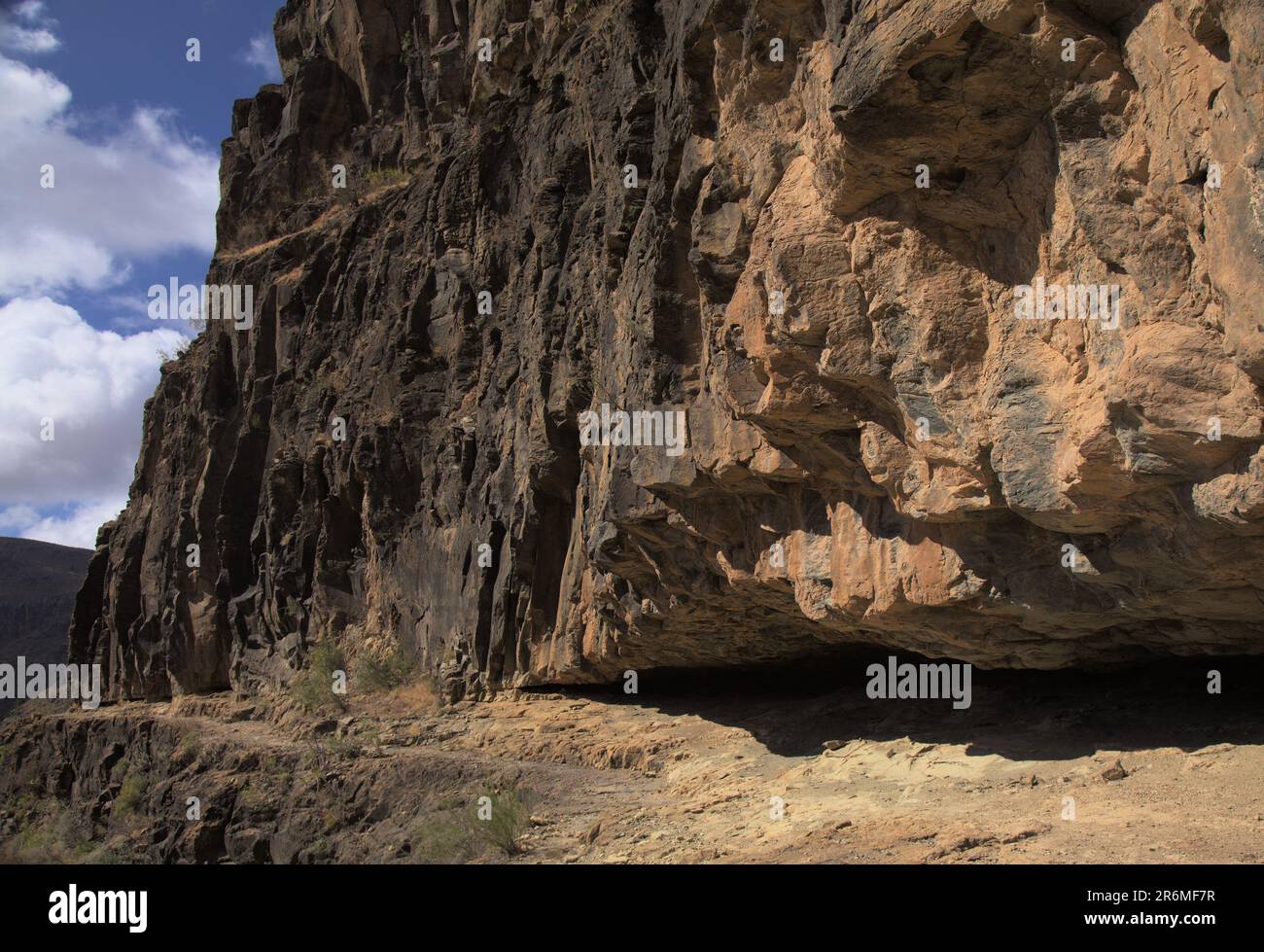 Developed using darktable 4.0.0 Stock Photo - Alamy