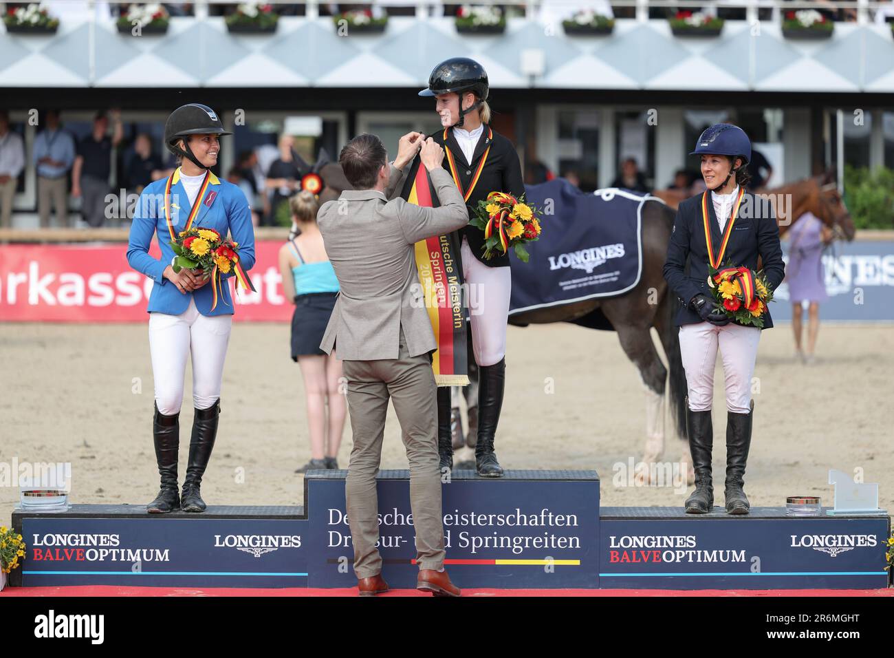 Balve, Germany. 10th June, 2023. Equestrian sport: German championship ...