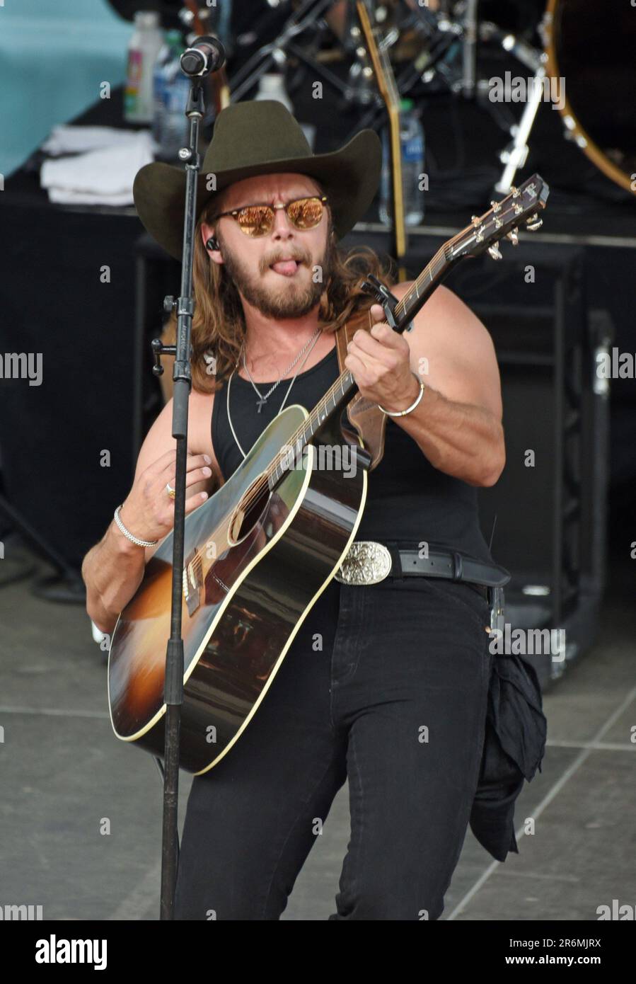 Nashville, TN, USA. 8th June, 2023. Warren Zeiders on stage for CMA ...
