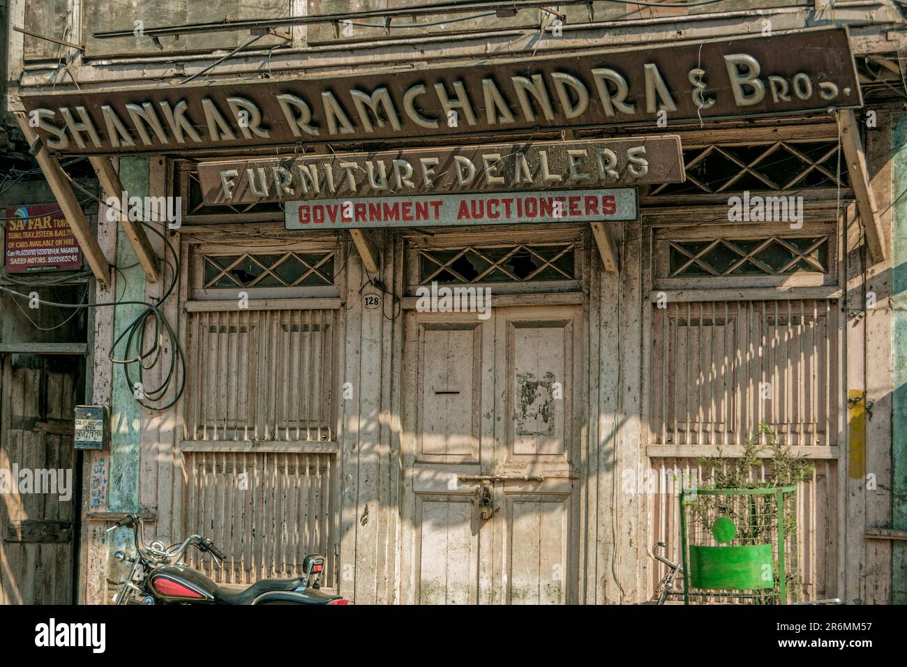 01 10 2007 Vintage Poona Old House With Brick Wall And Wooden Balcony ...