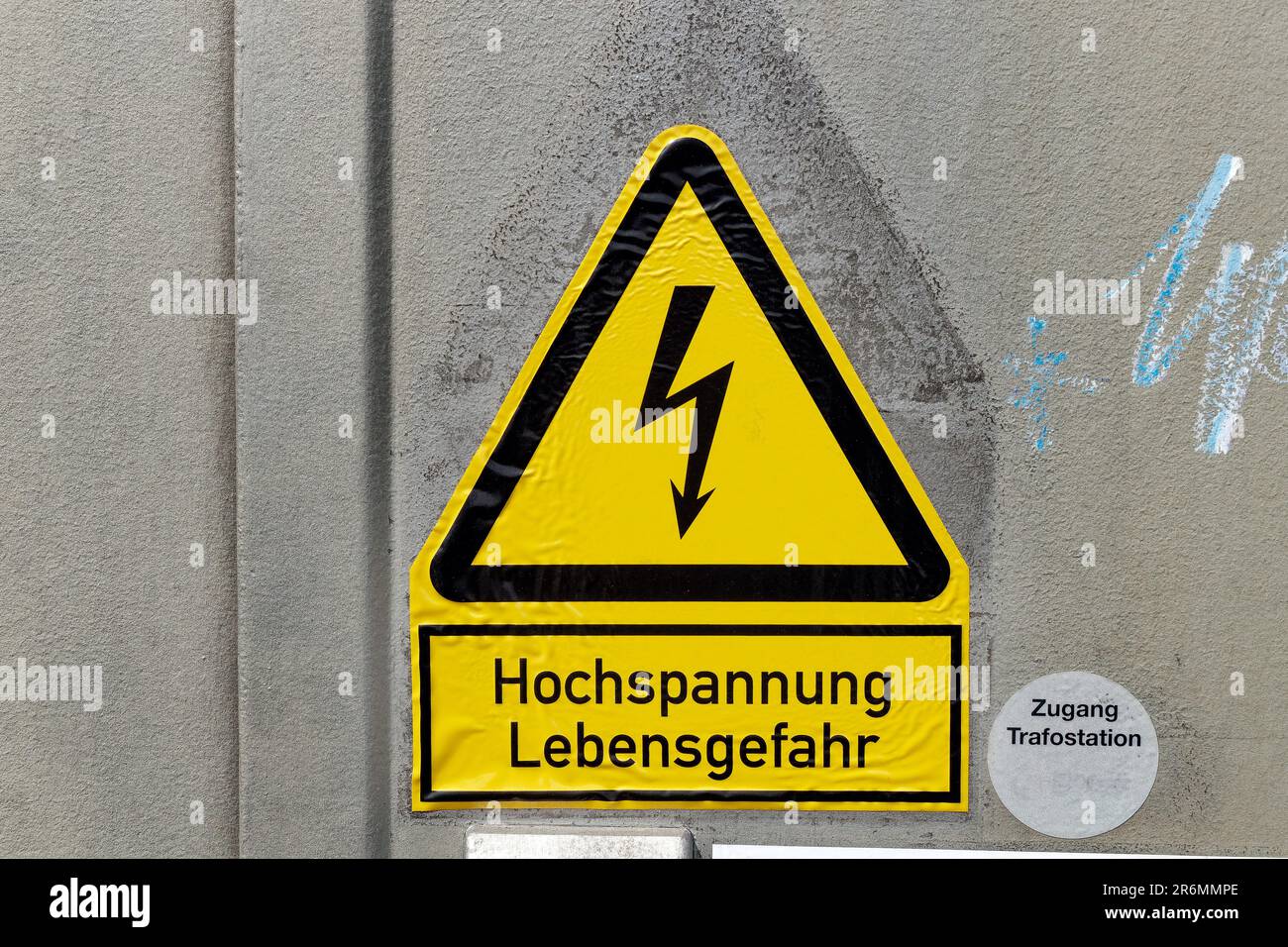 Sign Warning Of Life-threatening High Voltage Stock Photo - Alamy