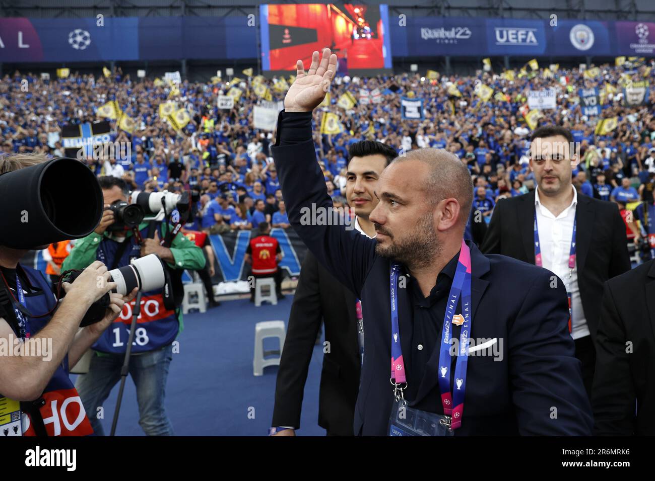 ISTANBUL - Former Inter Milan player Wesley Sneijder receives a warm ...