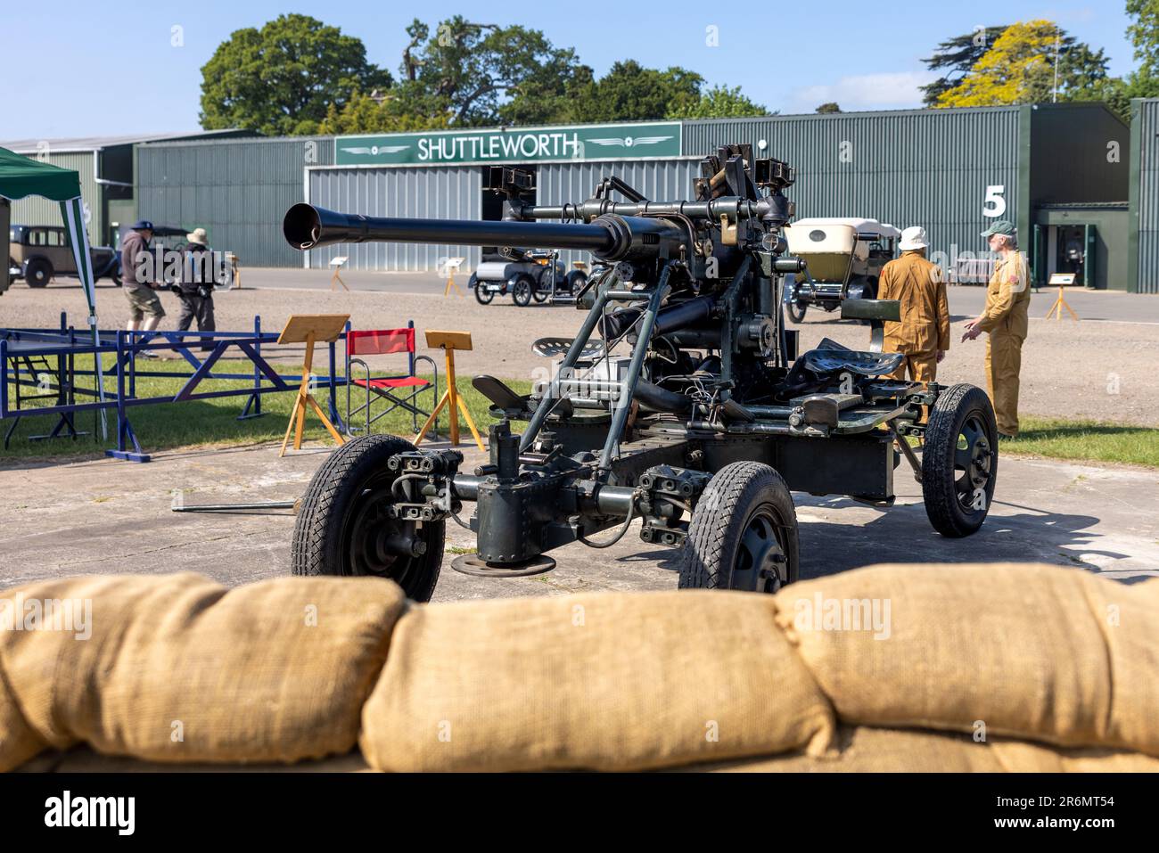 Bofors 40mm anti aircraft gun hi-res stock photography and images - Alamy