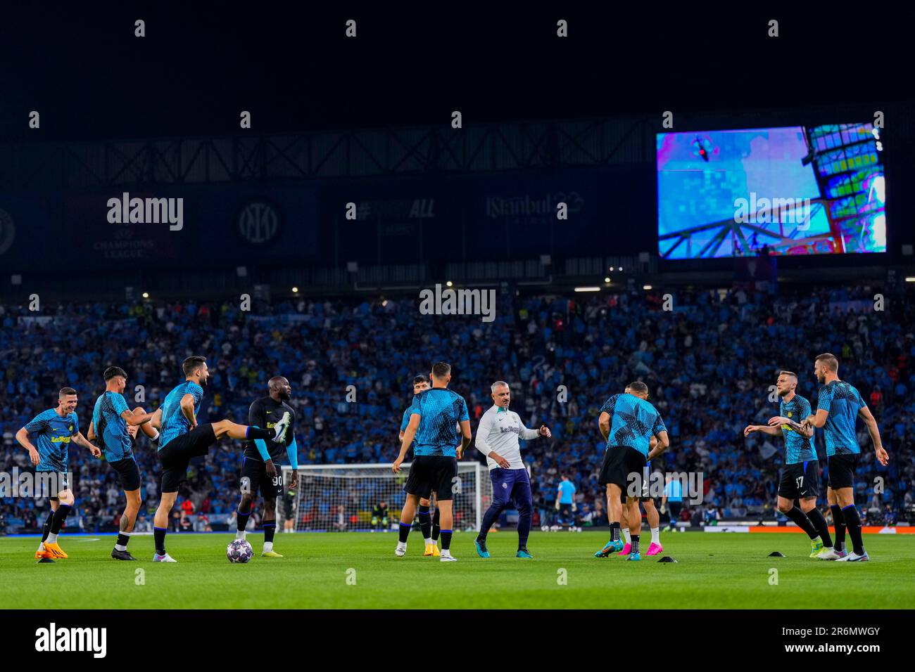 Inter Milan players warm up before the Champions League final soccer ...