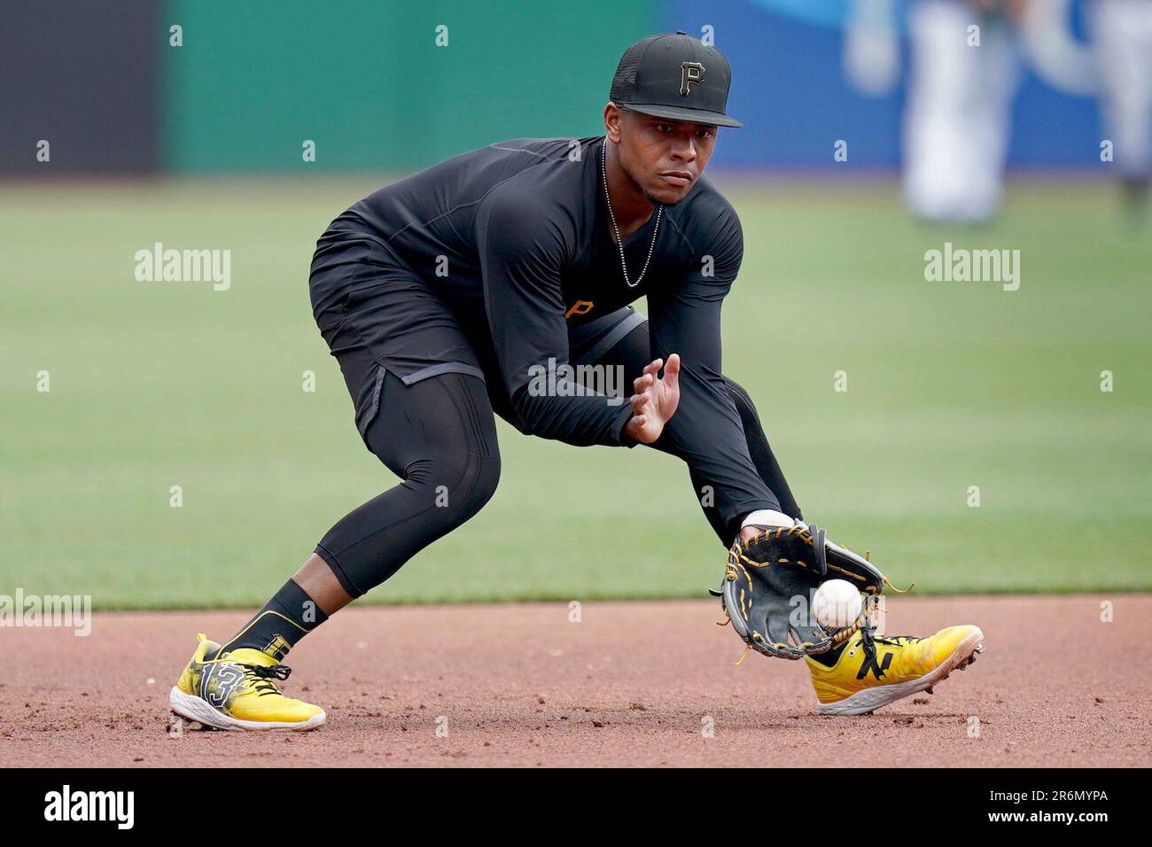 Pittsburgh Pirates third baseman Ke'Bryan Hayes pulls in a ball during ...