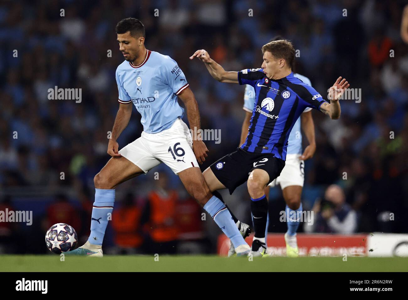 ISTANBUL - (l-r) Rodri of Manchester City FC, Nicolo Barella of FC ...