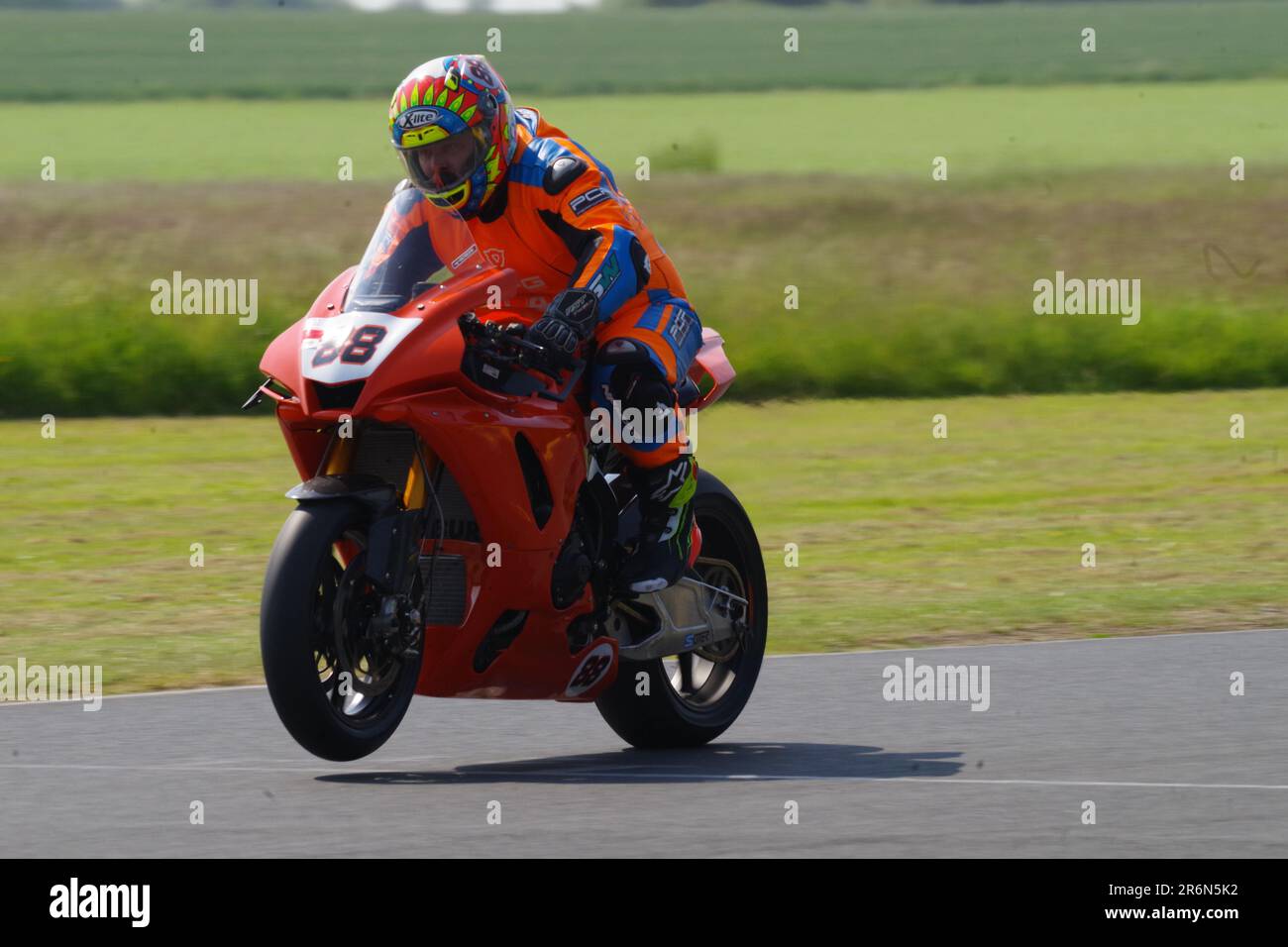 Croft Circuit, 10 June 2023. Scott Halliday riding a Yamaha 1000 in a ...