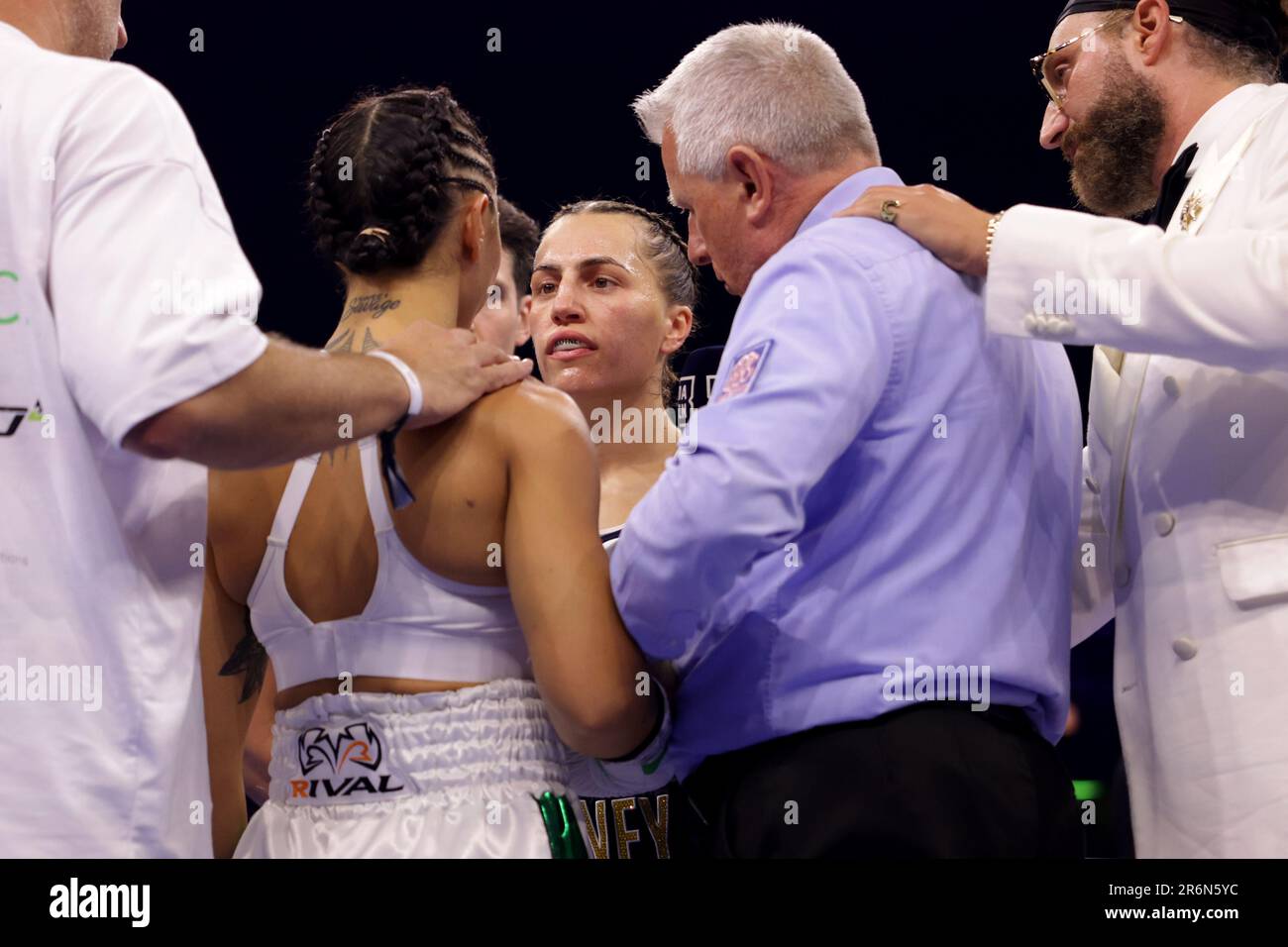 Sunny johnson hi-res stock photography and images - Alamy