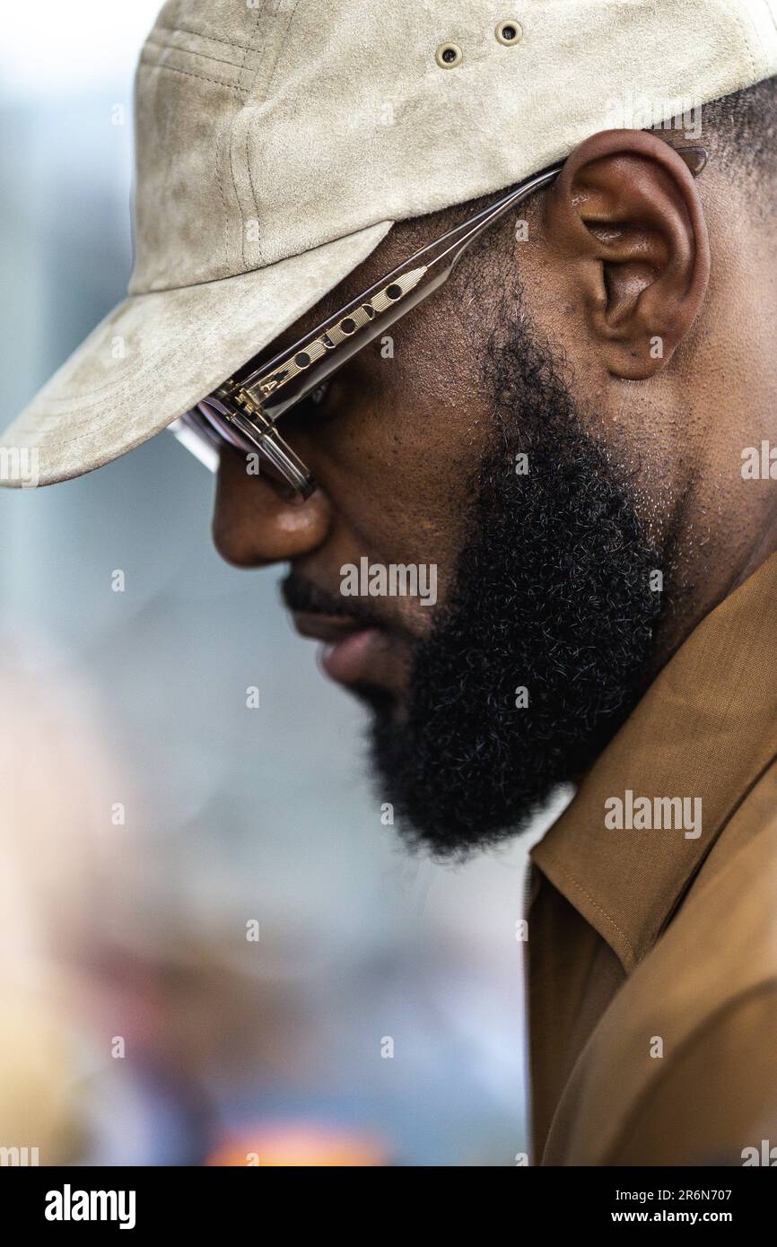 Lebron james lakers portrait hi-res stock photography and images - Alamy