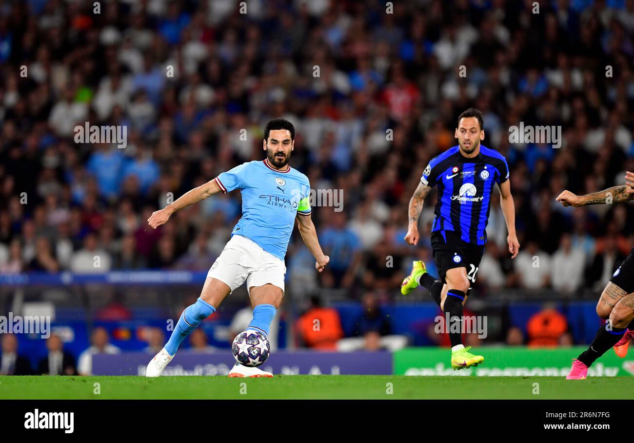 Manchester city fc internazionale mailand hi-res stock photography and ...