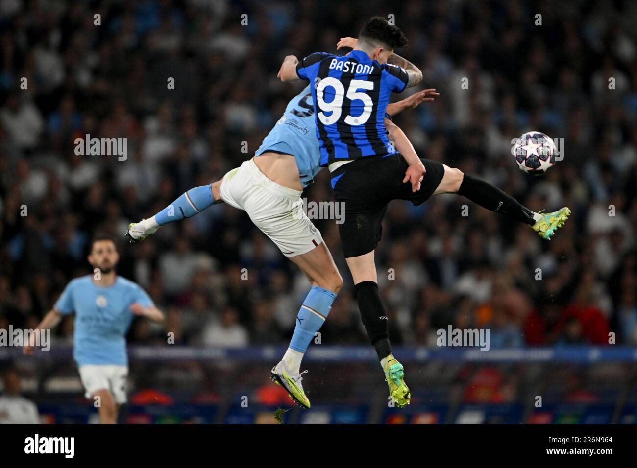 Erling haaland manchester city header hi-res stock photography and ...