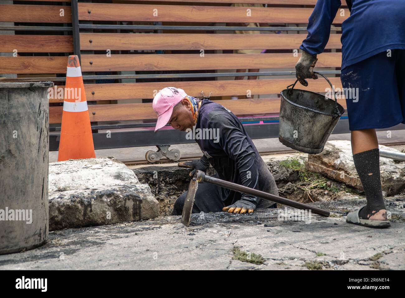 Inmate labor hi-res stock photography and images - Alamy