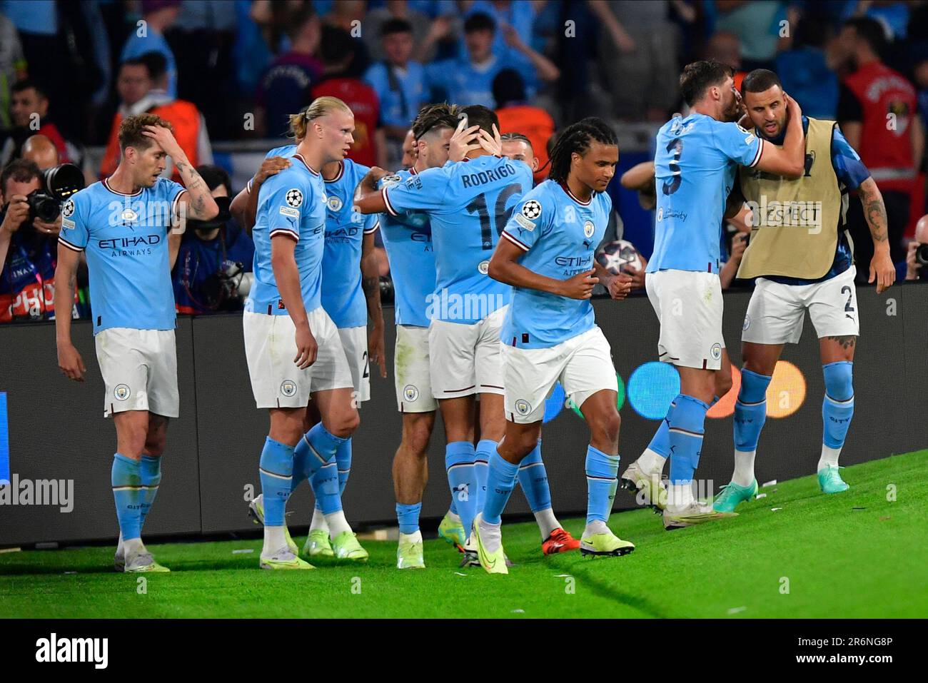 Rodri v inter hi-res stock photography and images - Alamy