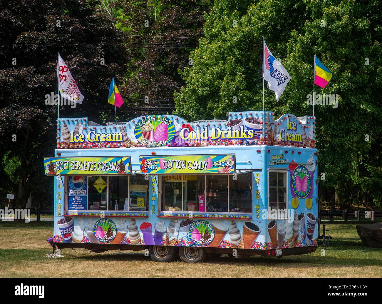 Carnival concession stand hi-res stock photography and images - Alamy