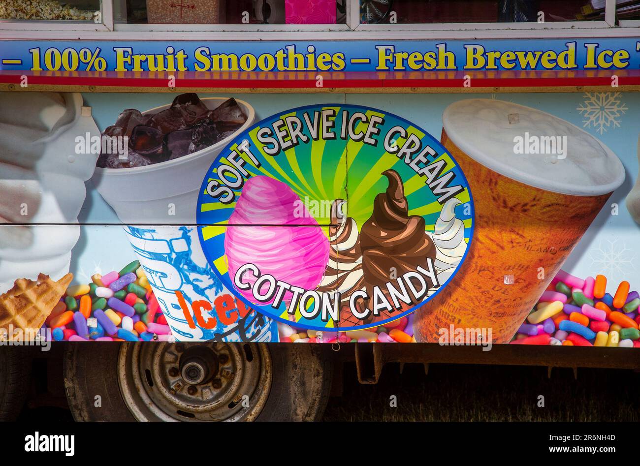 Carnival concession stand hi-res stock photography and images - Alamy