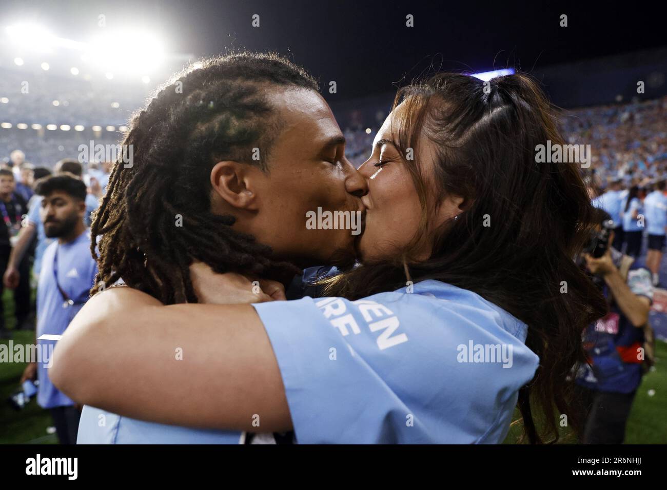 ISTANBUL - Nathan Ake of Manchester City FC kisses his wife Kaylee Ake after the 1-0 UEFA ...