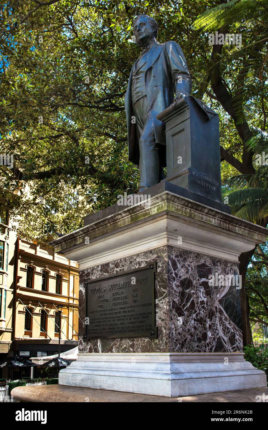 Thomas Sutcliffe Mort bronze statue, Macquarie Place Park, Sydney ...