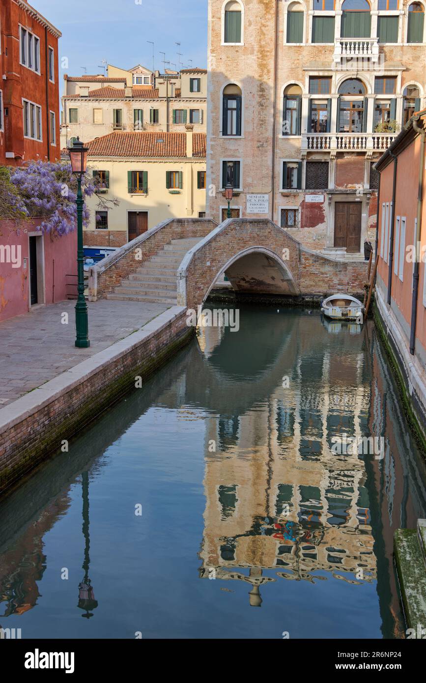 Ponte San Boldo Bridge Reflection, Venice Stock Photo - Alamy