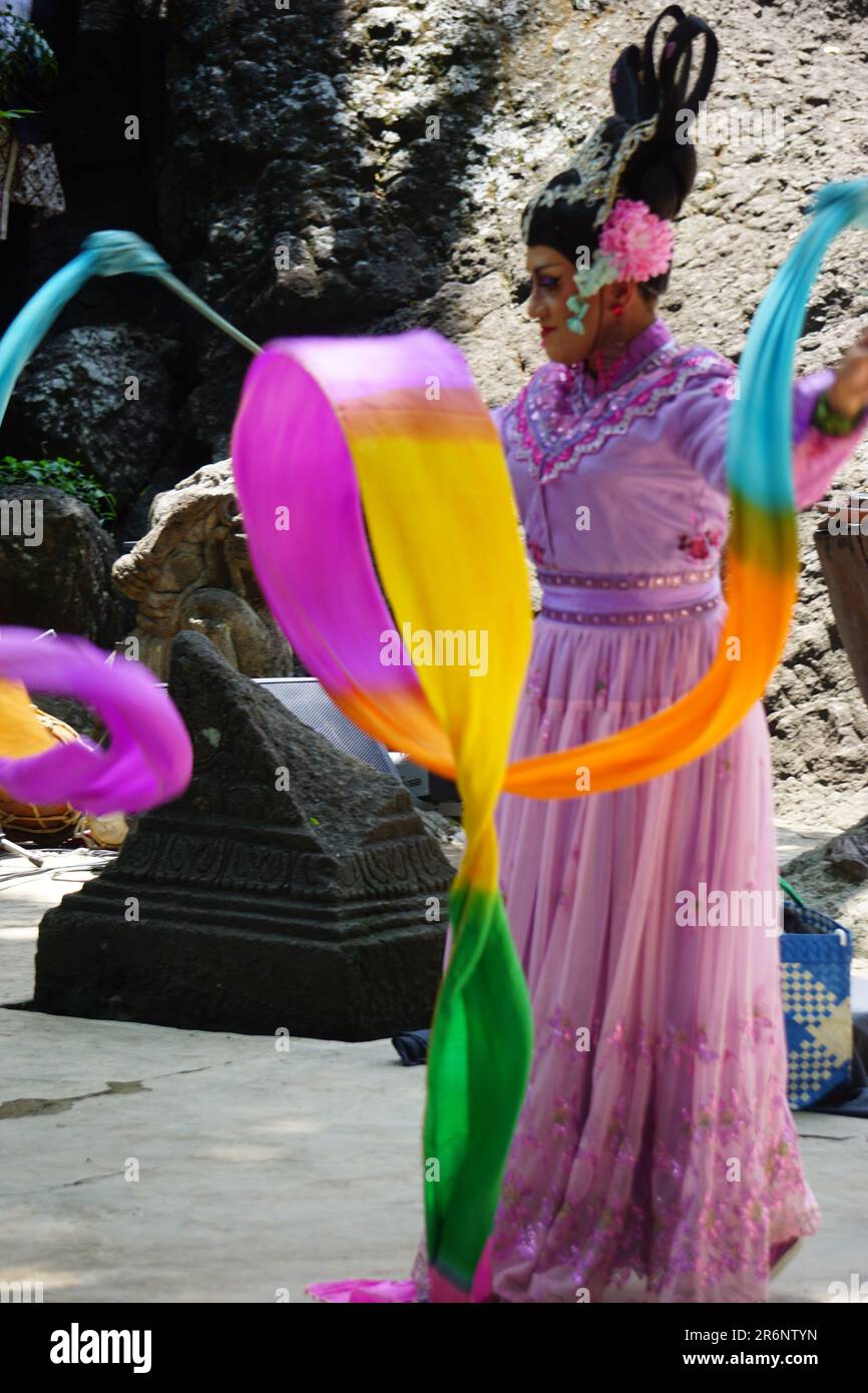 DidiK Nini Towok Performs dance on selomangleng performance art. He is ...