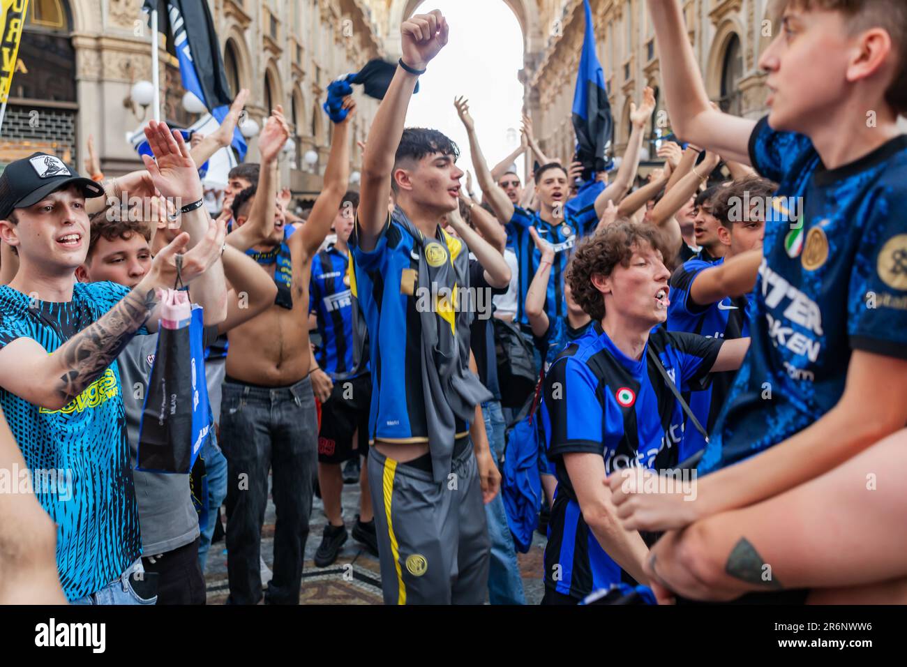 Inter milan fans hi-res stock photography and images - Alamy