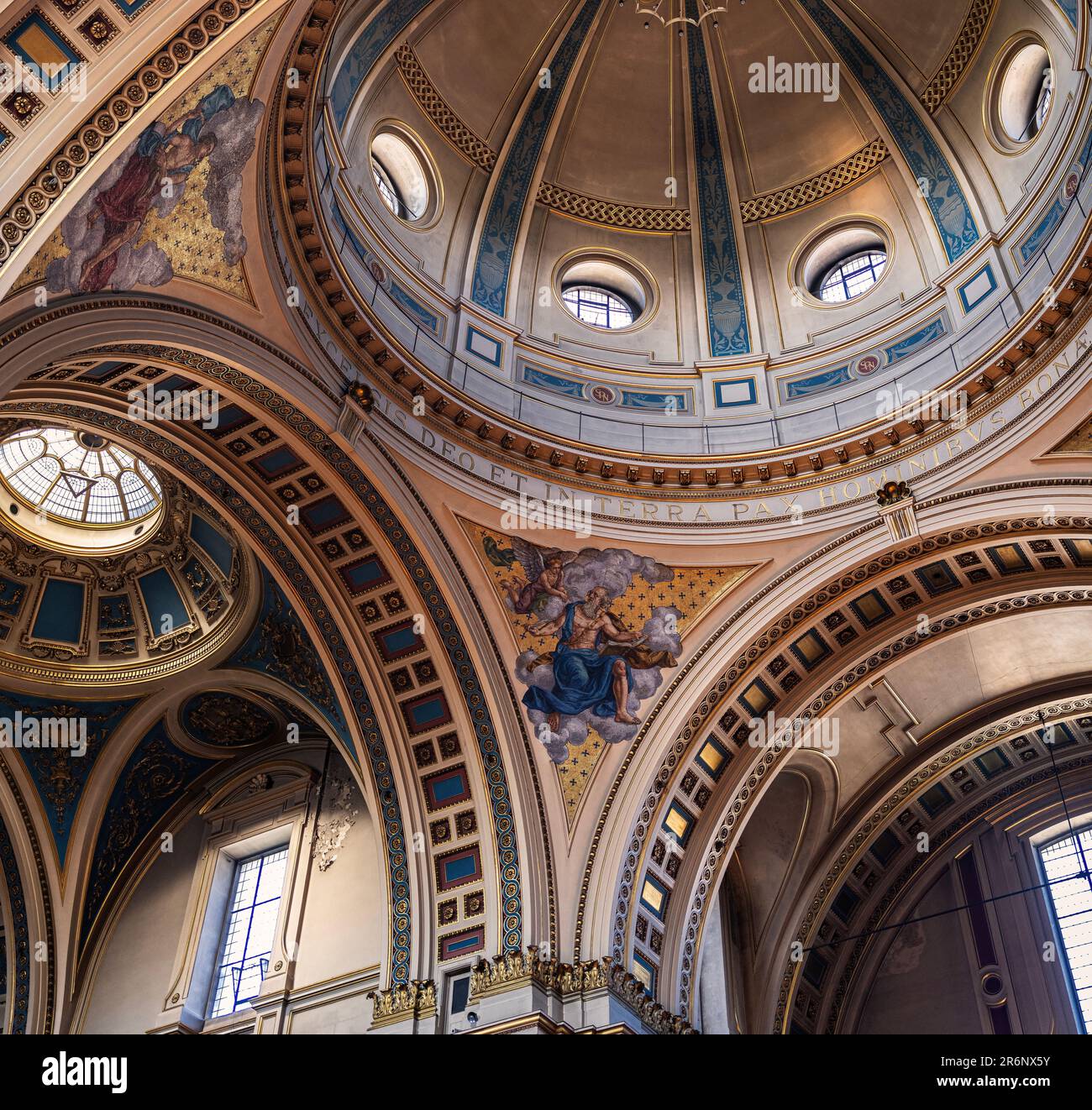 Interior brompton oratory hi-res stock photography and images - Alamy