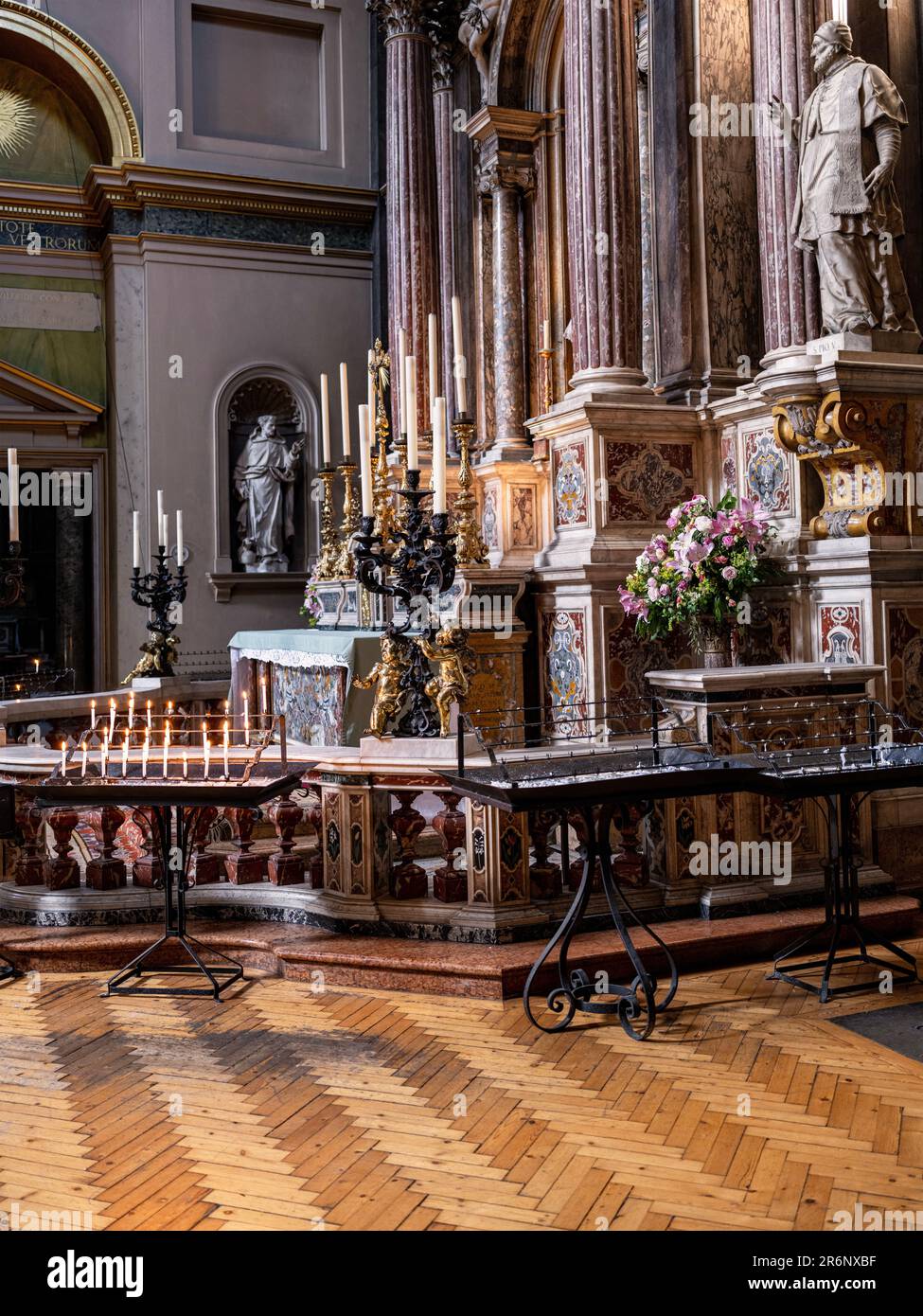 Brompton Oratory, Brompton Rd, Knightsbridge, London; the Church of the ...