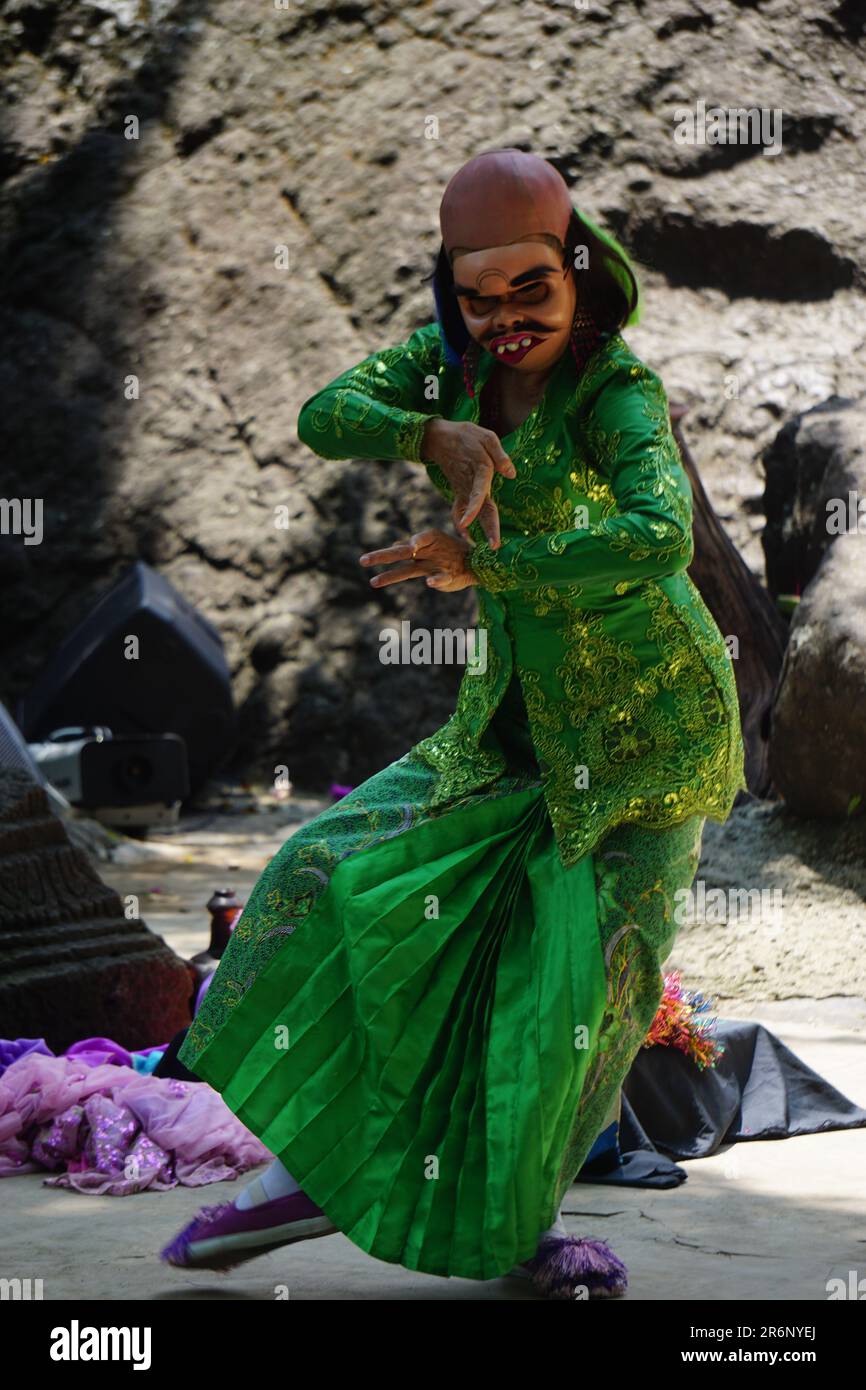 DidiK Nini Towok Performs dance on selomangleng performance art. He is ...