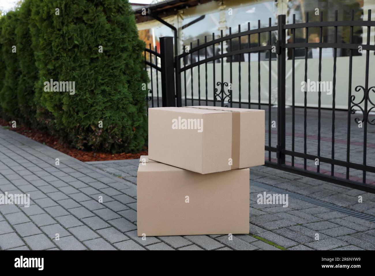 Stack of parcels hi-res stock photography and images - Alamy