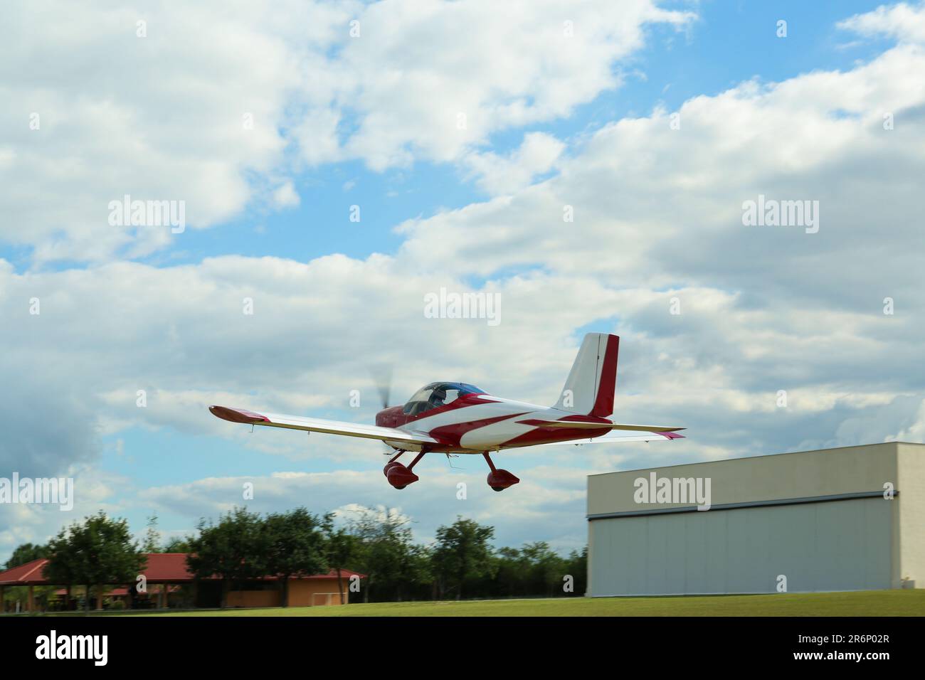Person flying an ultralight hi-res stock photography and images - Alamy