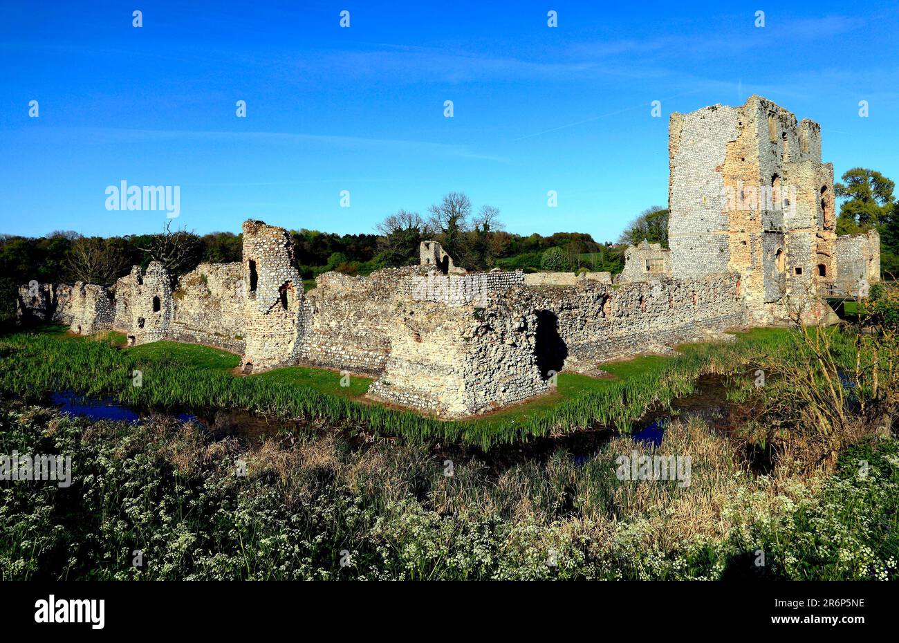 Baconsthorpe Castle, 15th century, Medieval ruins, Inner Gatehouse ...