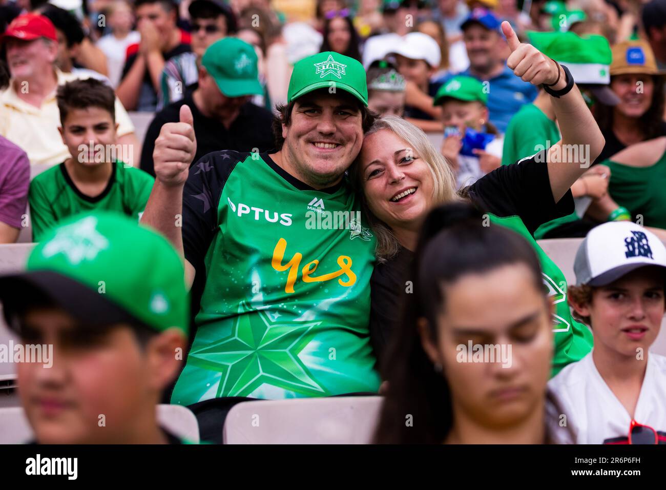 Perth cricket fans hi-res stock photography and images - Alamy