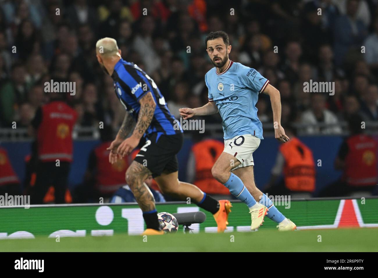 Istanbul, Turkey. 10th June 2023. Bernardo Silva (Manchester City)Federico Dimarco (Inter ...