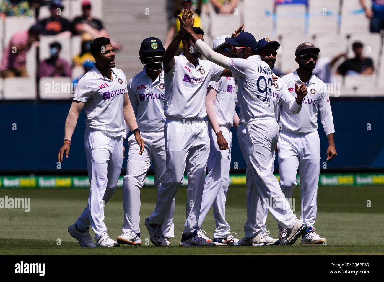 Indian test team celebrate hi-res stock photography and images - Alamy