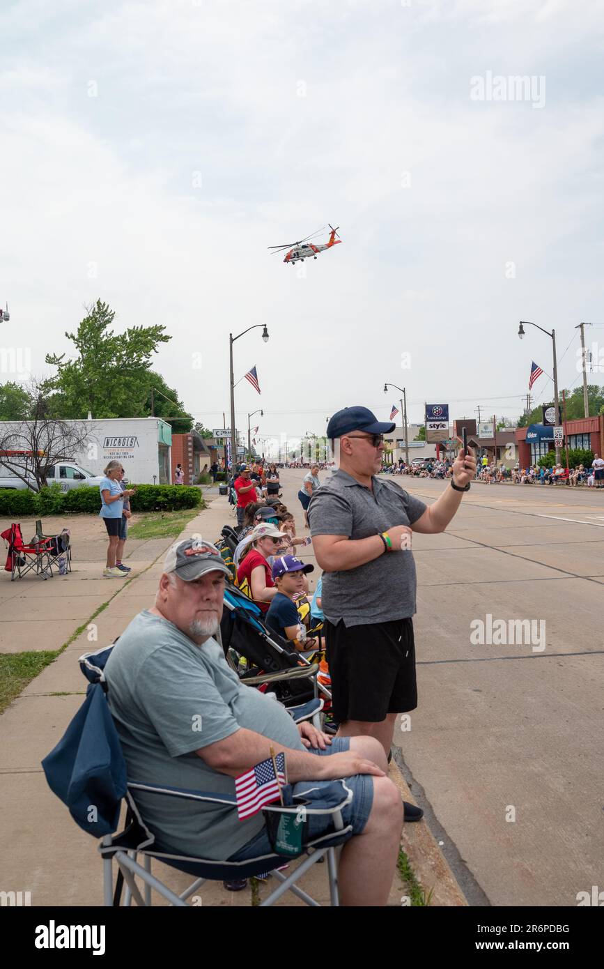 Spectators and participants of the flag day parade in Appleton ...