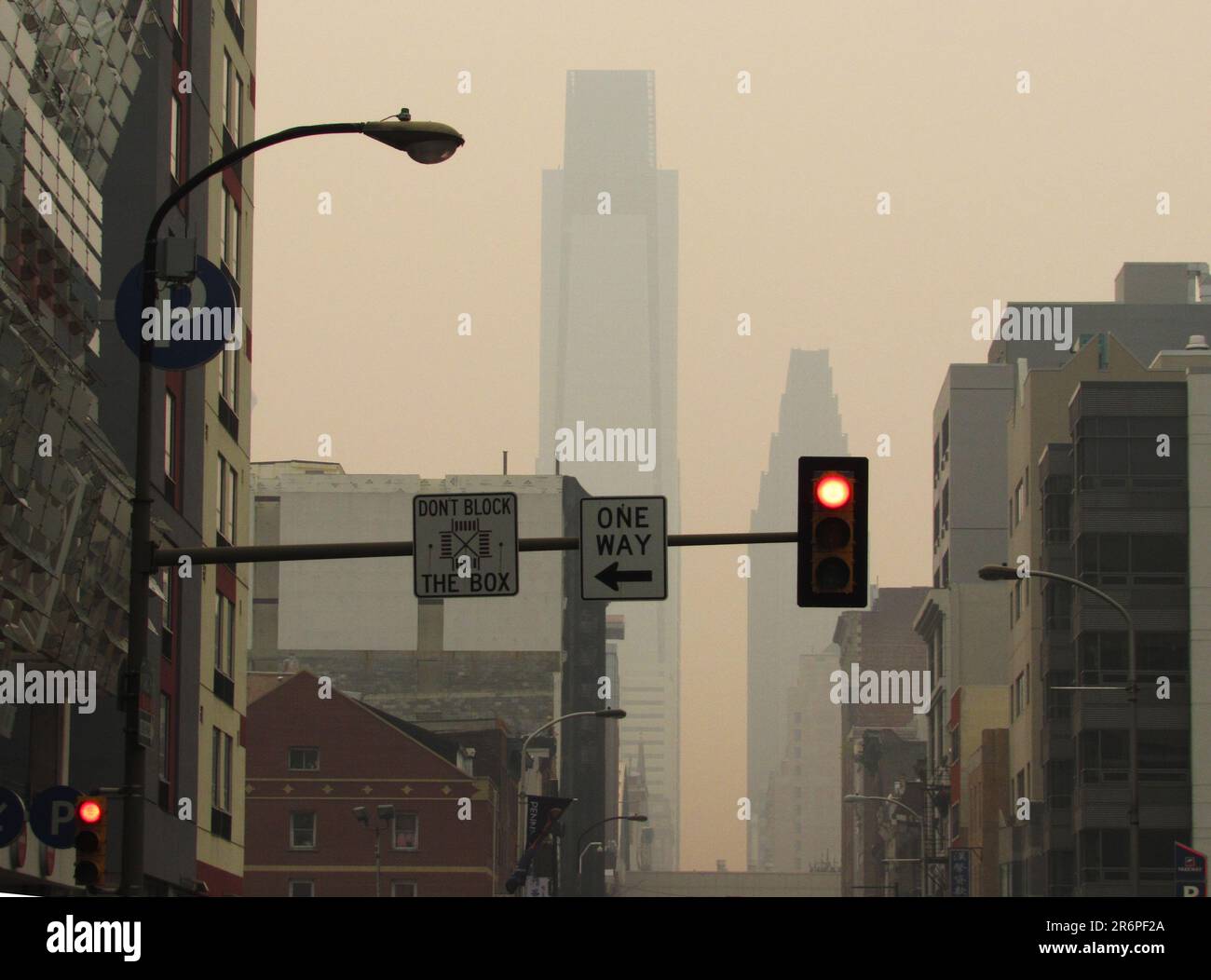 Smoke from wildfires in Canada turns the sky orange at rush hour in ...