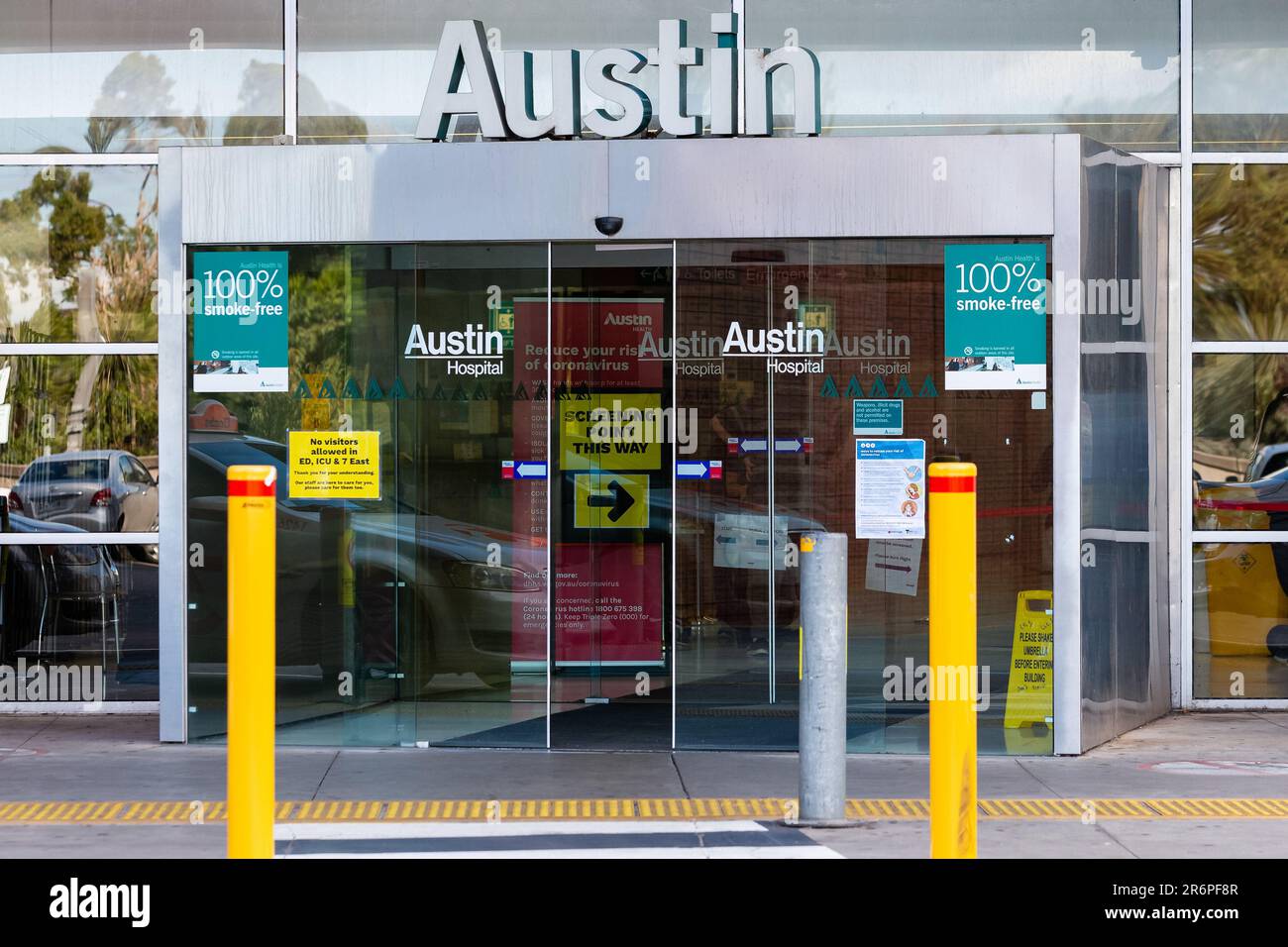 The main entrance to the Austin Hospital during COVID 19 on 16 April ...