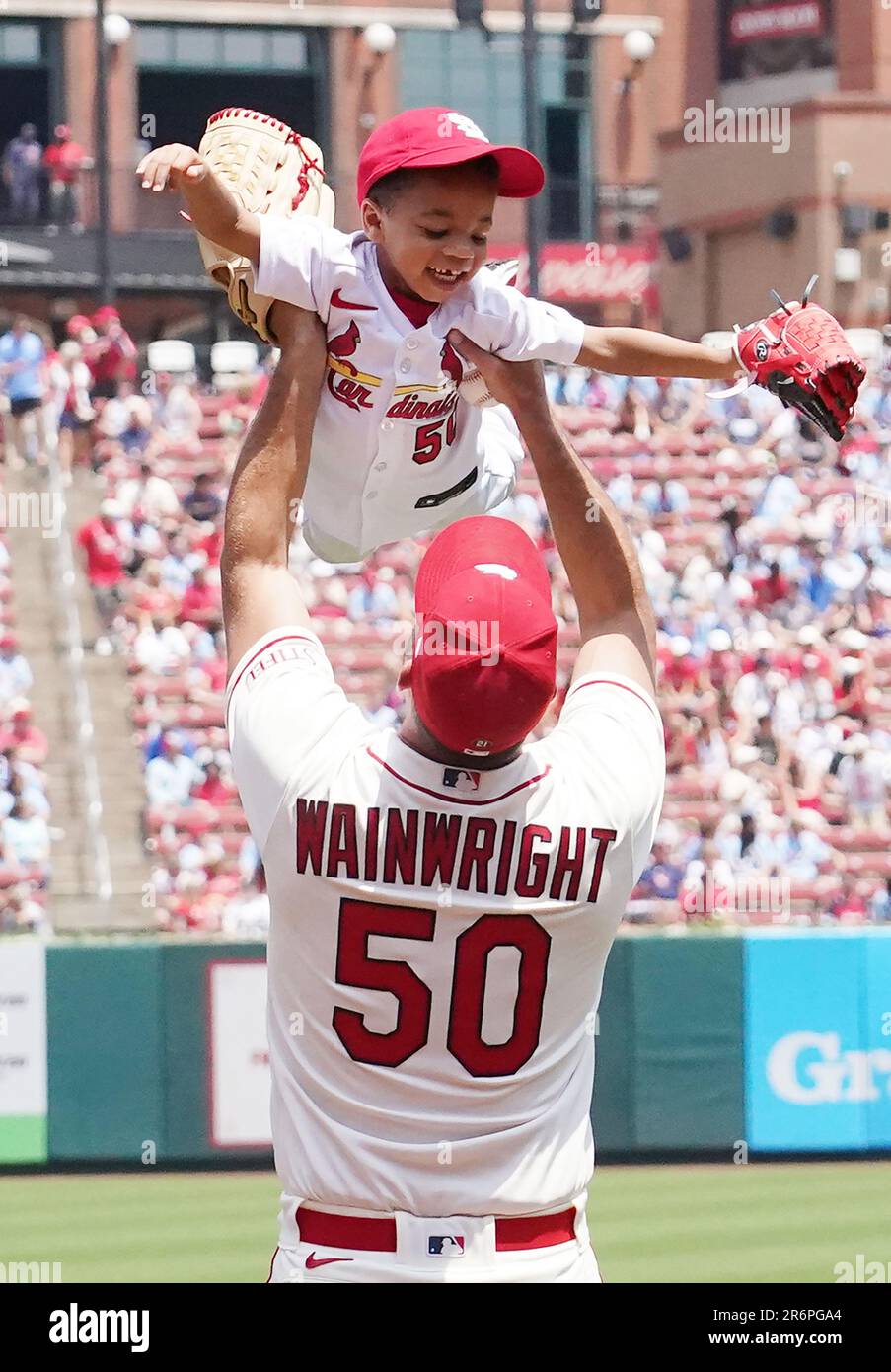 Baseball game old photo pitcher hi-res stock photography and images - Alamy