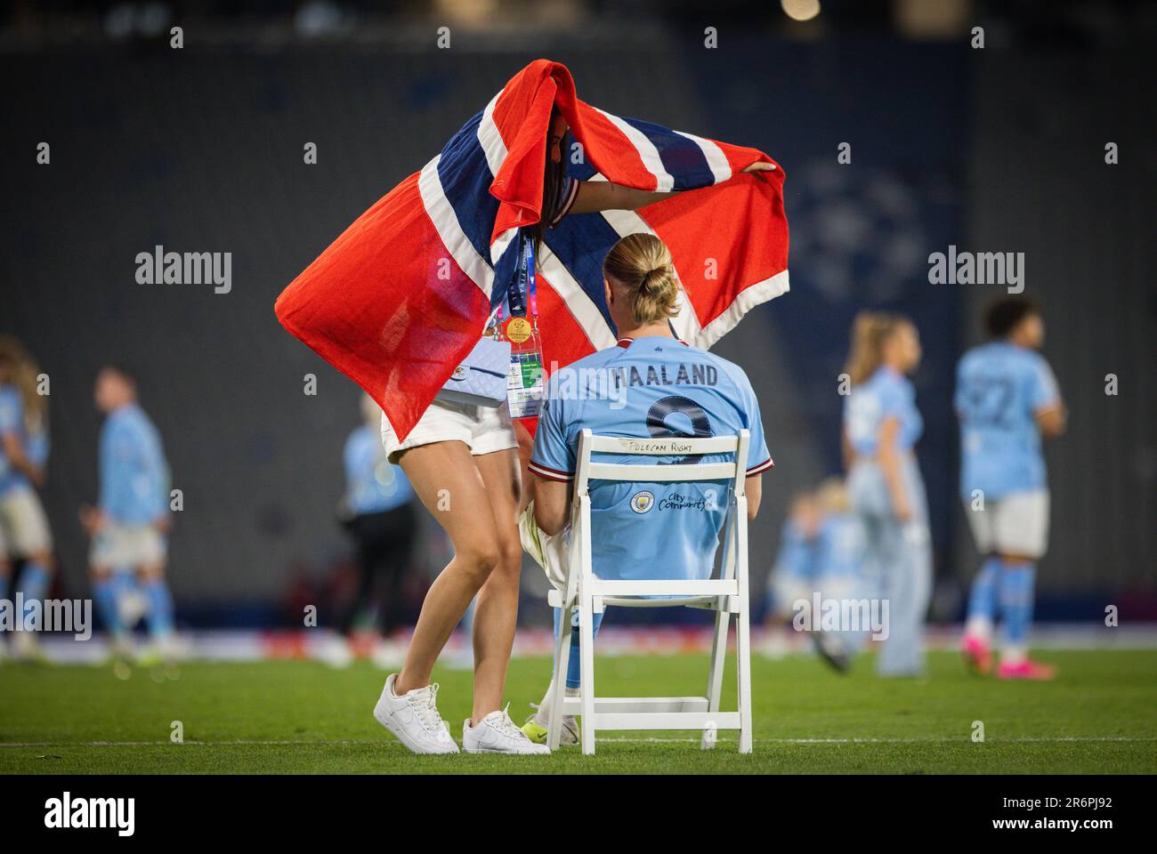 Istanbul, Turkey. 10th Jun 2023. Erling Haaland (City) feiert mit ...