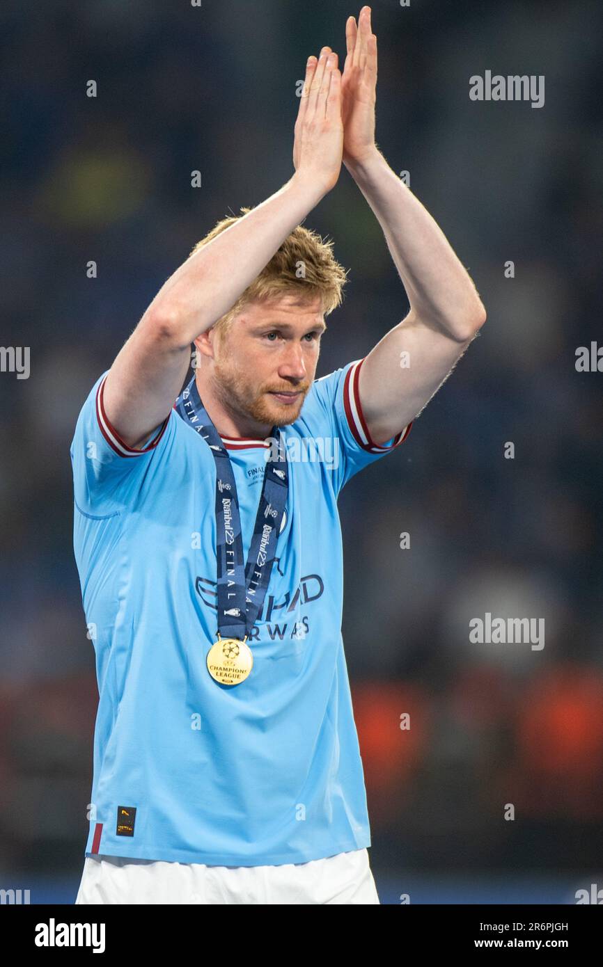 Kevin de bruyne champions league trophy hi-res stock photography and ...