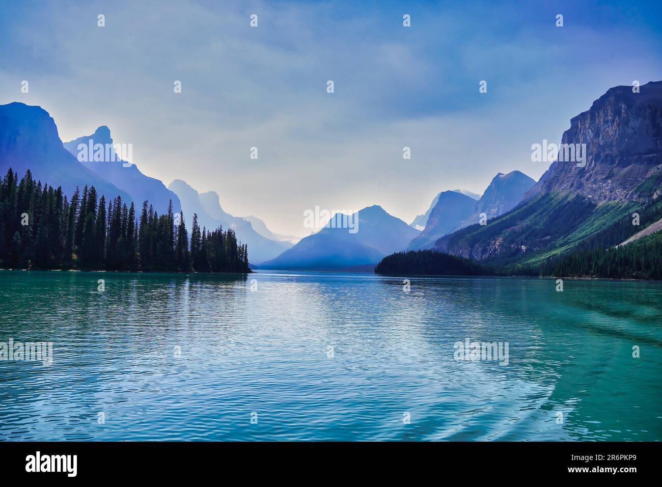 Sparkling blue waters hi-res stock photography and images - Alamy