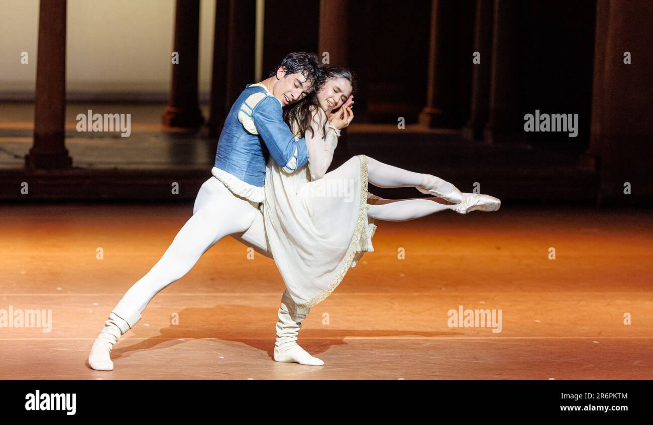 Hamburg, Germany. 09th June, 2023. Dancers Louis Musin as Romeo and ...