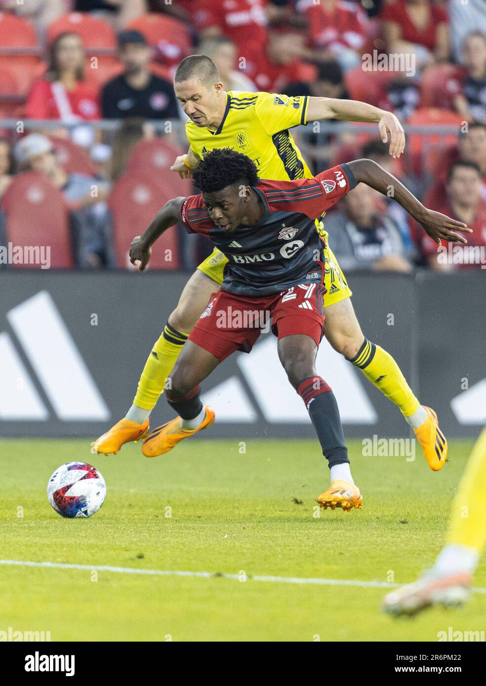 Soccer field 2023 hi-res stock photography and images - Alamy