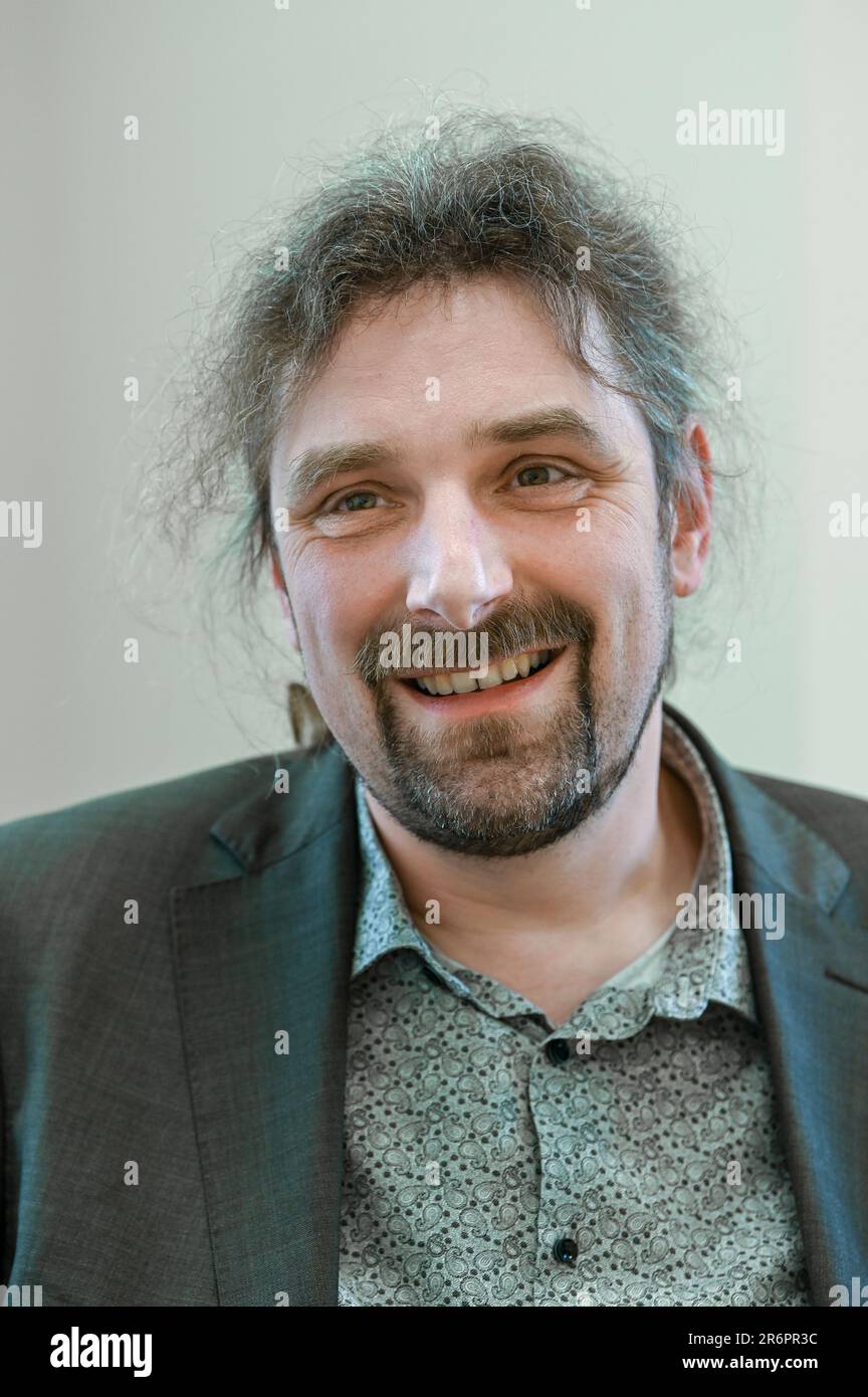 Cybersecurity expert hi-res stock photography and images - Alamy