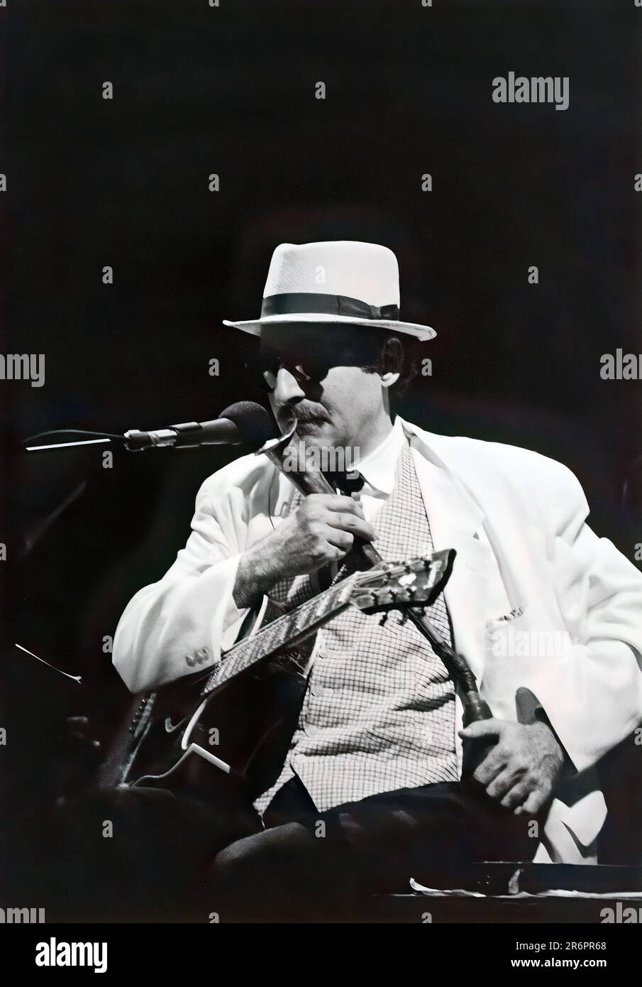 Leon redbone hi-res stock photography and images - Alamy