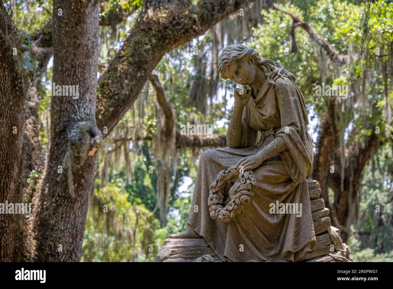 Historic Bonaventure Cemetery memorial amidst Southern live oaks and ...